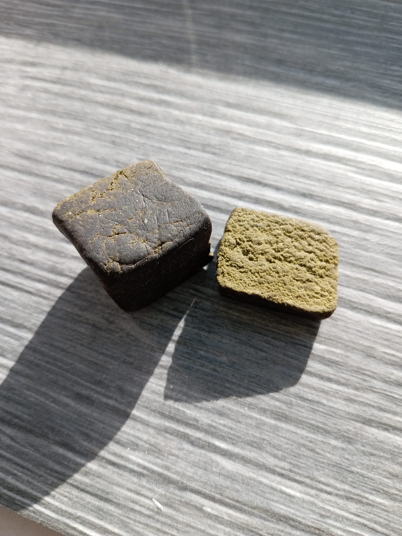 CBD Afghan Hash - Purple Seal